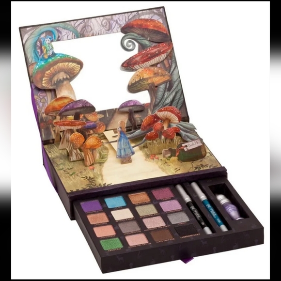 Urban Decay | Makeup | Urban Decay Alice In Wonderland Eyeshadow ...